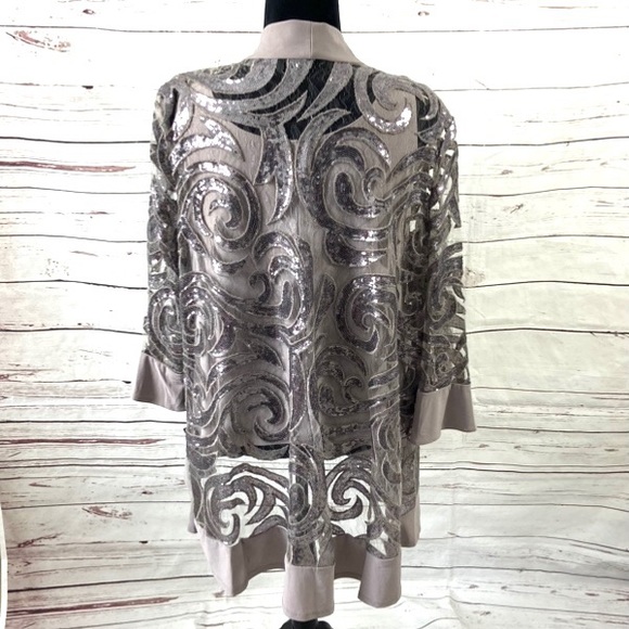 R & M Richards | Tops | Rm Richards Twin Set Top Womens 6 Champagne Top ...